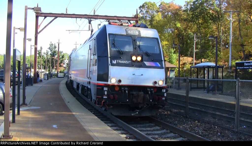 ALP-46 4618 on Train 6631